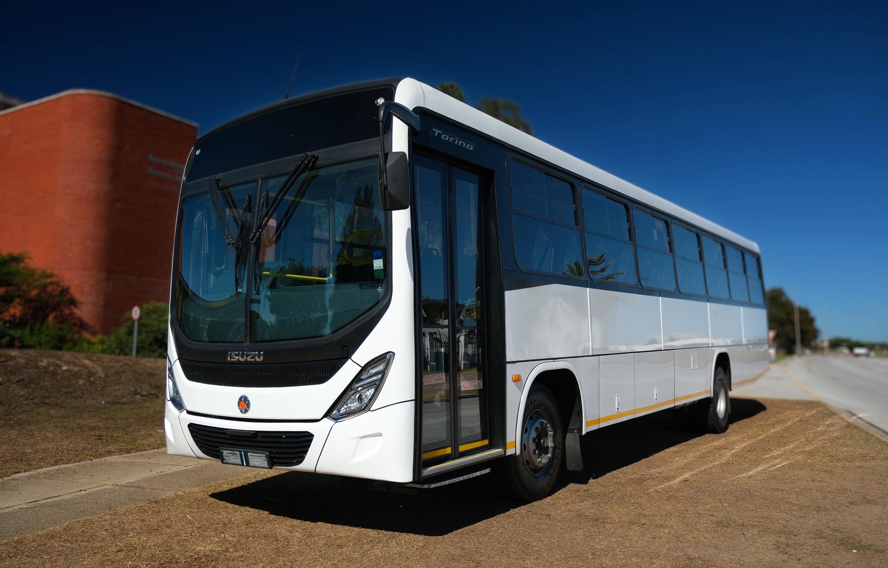 Isuzu Mt Bus