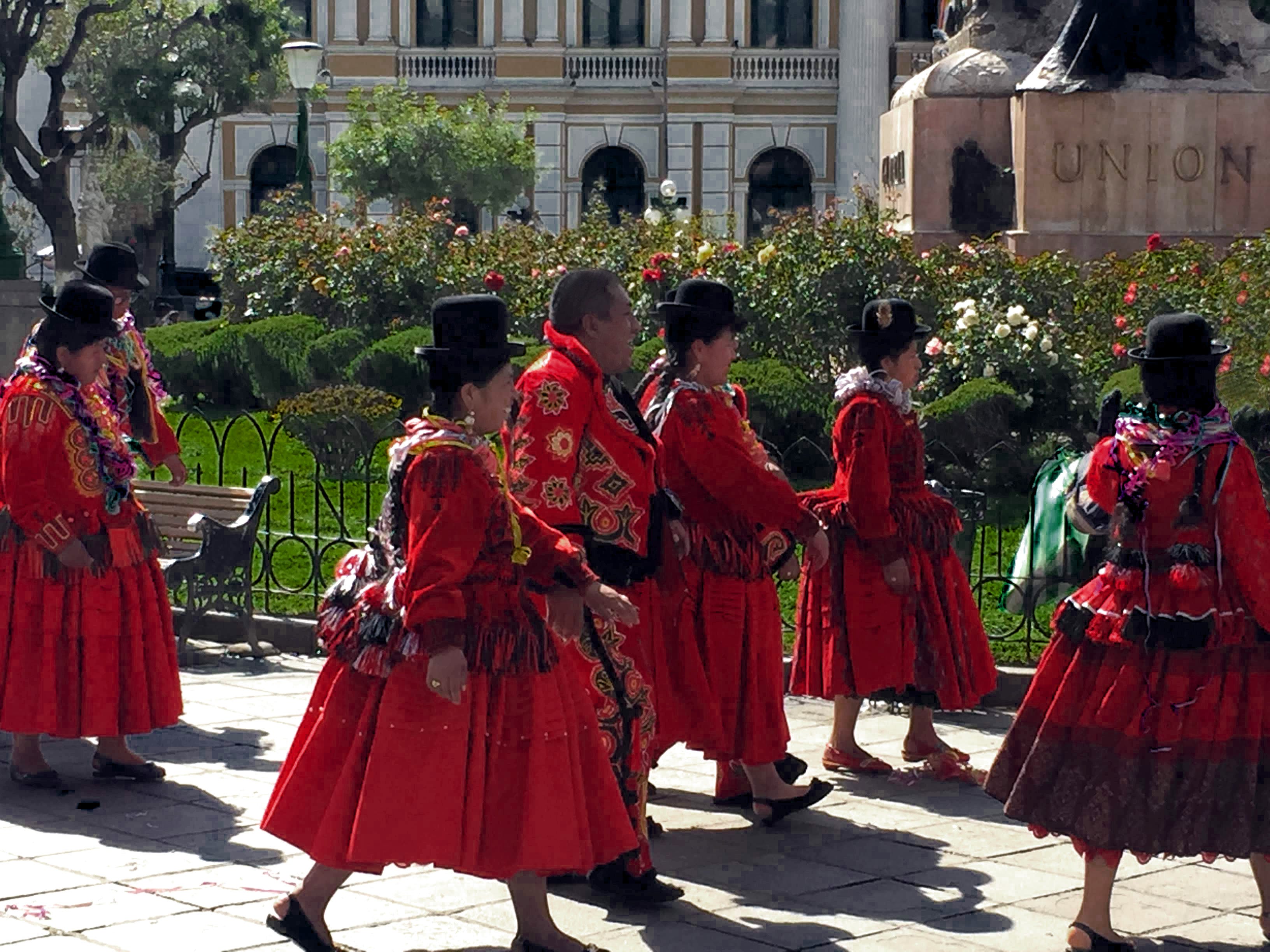 Bolivian Clothing Women