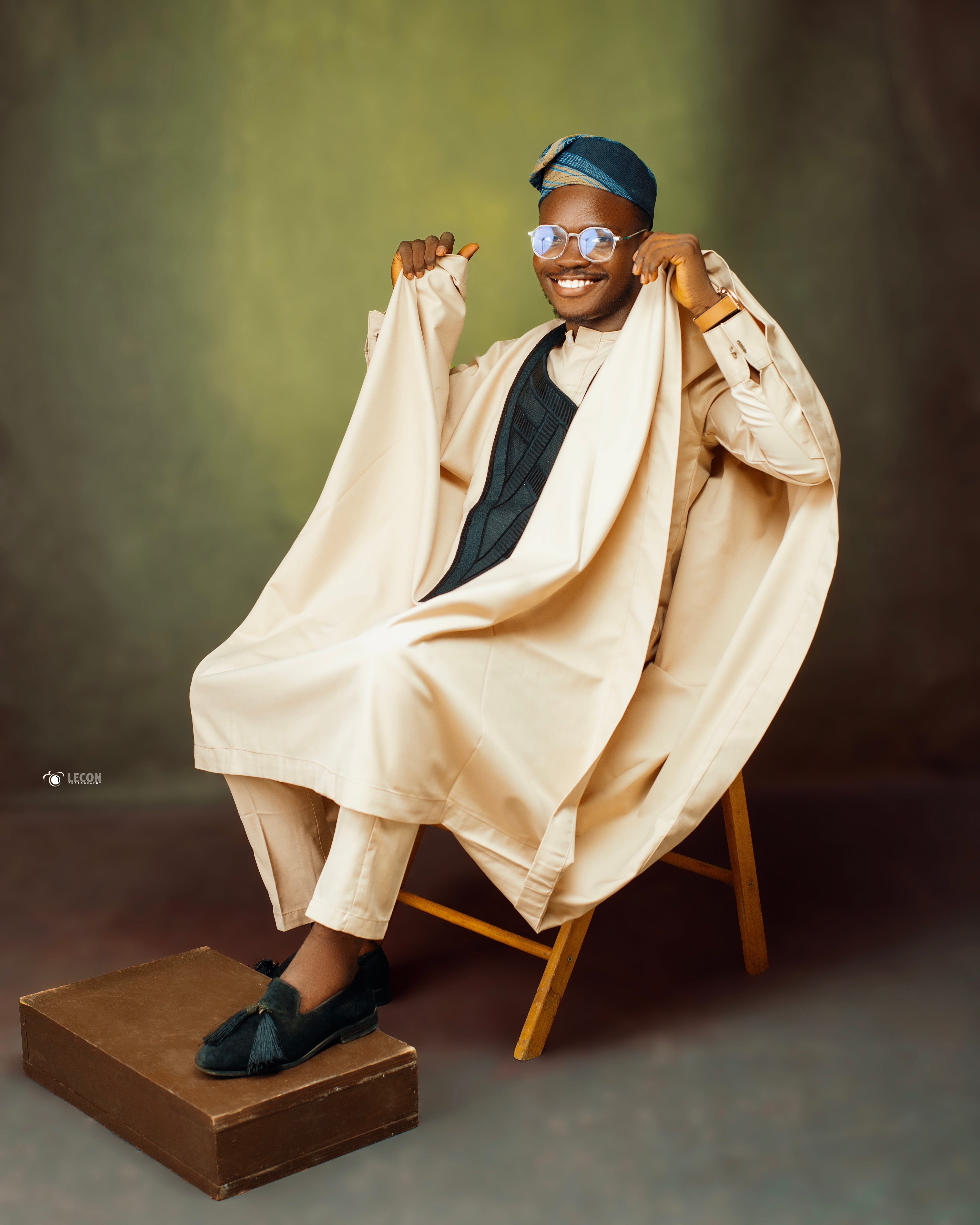 Nigerian Hand Gestures The Nigerian Peace Accord: A Symbolic Gesture