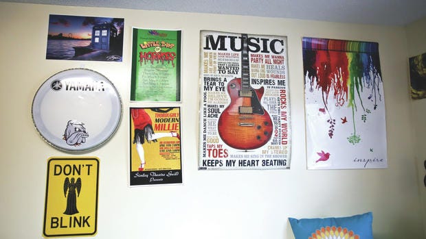 Safe Way To Put Up Posters
