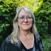 Alison Mott – Medium