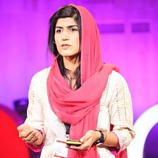 Samira Hayat – Medium