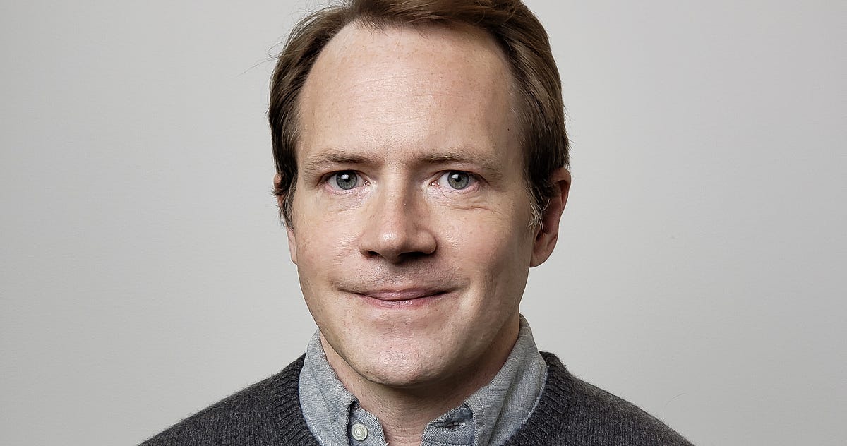 “How to Become the Center of Influence Through Tech Podcasting” with ...