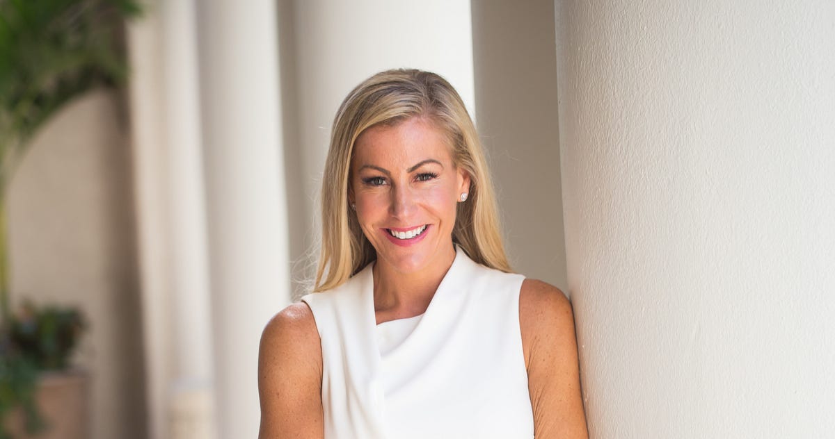 How Brooke Thomas of Live Out Loud Tackles The Extreme Work Life ...