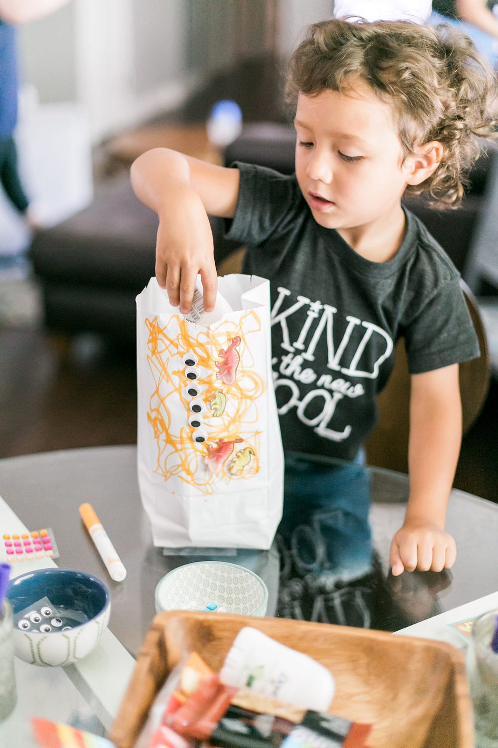 10 Ways to Give with Kids on Giving Tuesday | by Elizabeth Quintal | Medium