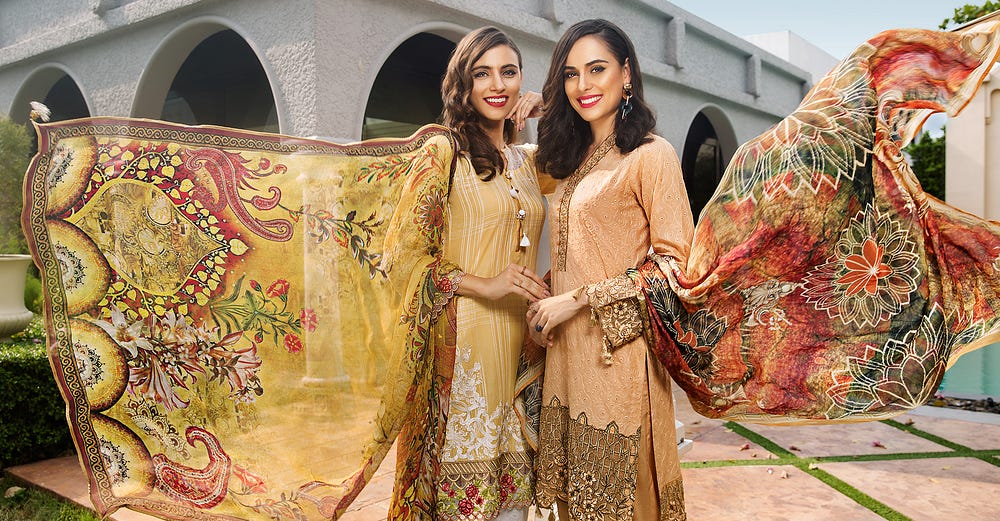 5 Latest Fashion Trends For Working Women In Pakistan | by ...