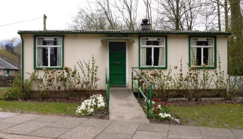 England’s Aluminum Houses: The AIROH House | by Brian Potter | Medium