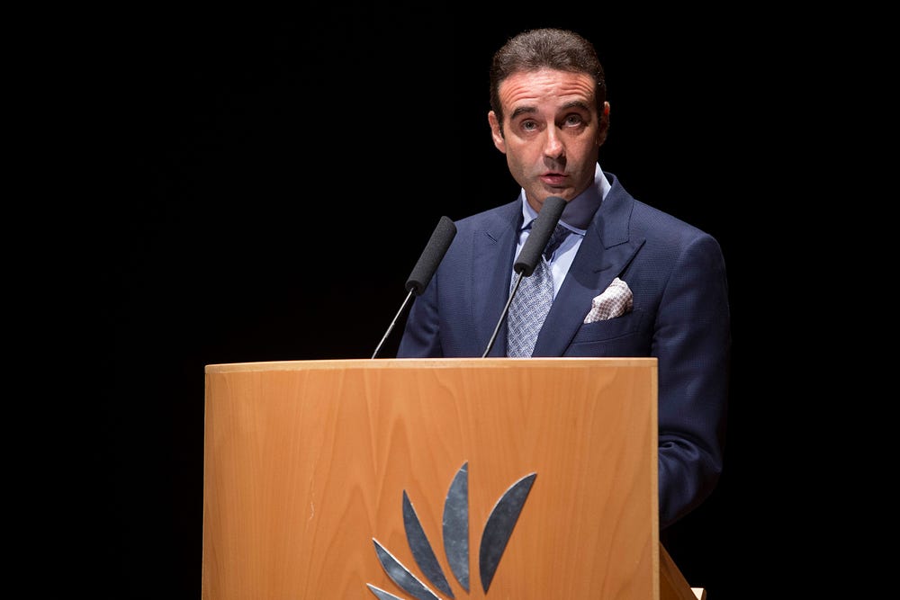 Ponce: «Es el hombre el que hace evolucionar al toro en su forma de ...