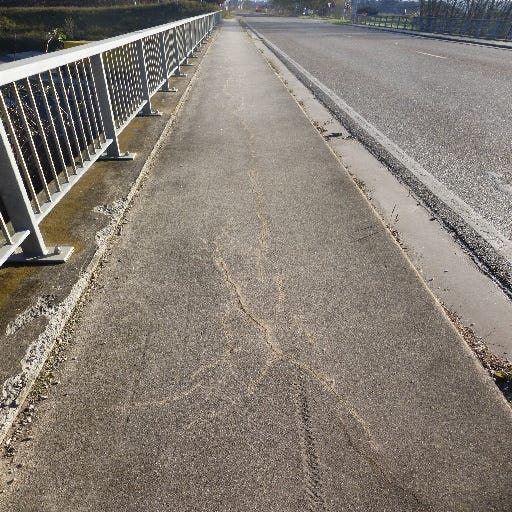 Deep learning for detecting cracks in concrete bridges | by Laurane ...