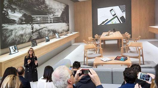 Interior design clues we can take from boardrooms in Apple Stores | by ...