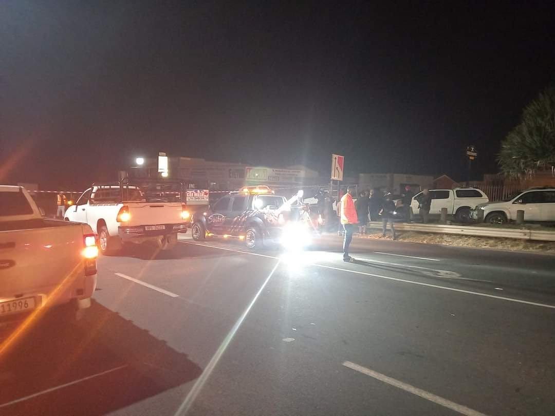 The Margate residents stand together against looting | by Nosihle ...