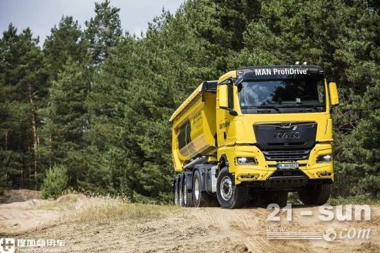 The new generation of MAN TGS, the off-road performance is still strong ...