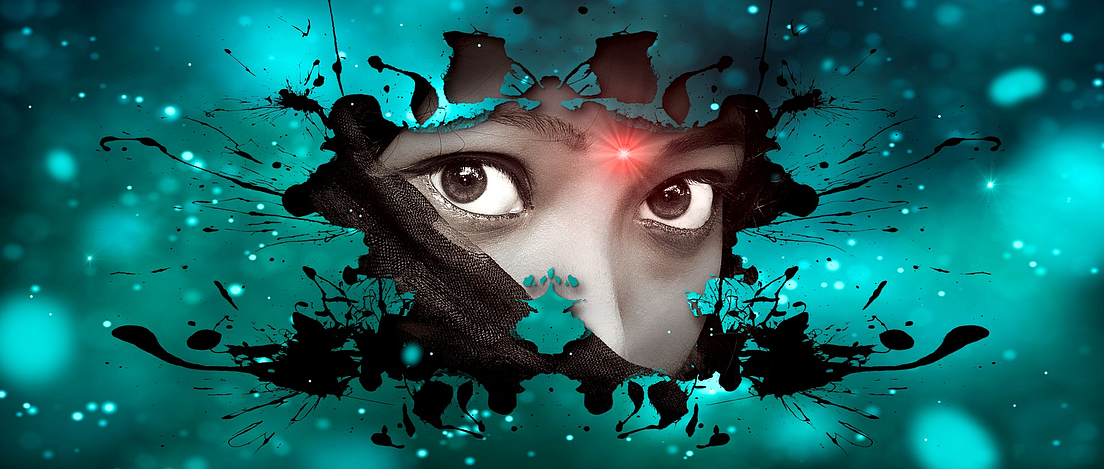 Dream’s Illusion - Blue Insights - Medium