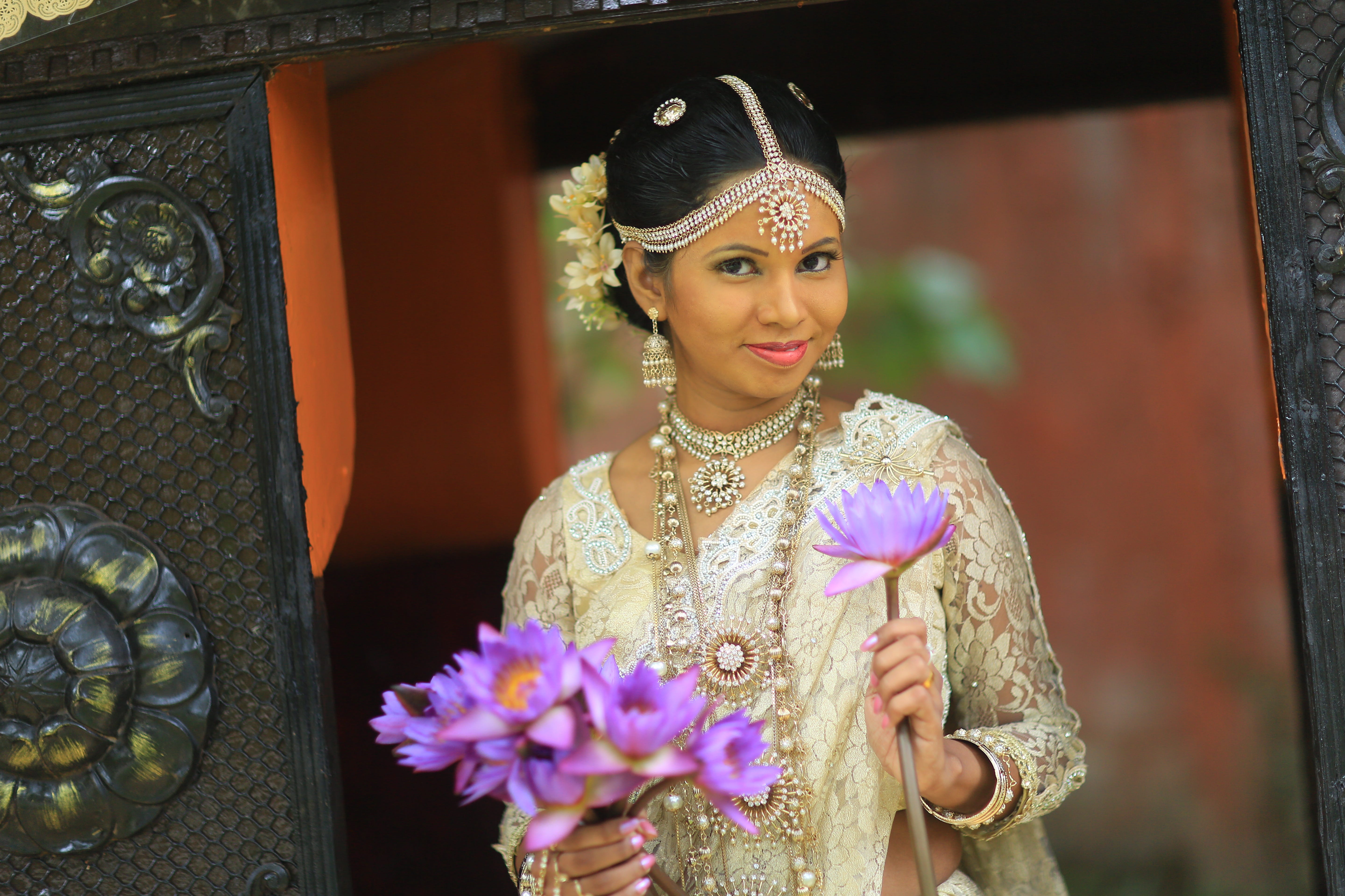 Kandian Wedding of #TravelingWeddingCouple | by Twinkling Dreams ...