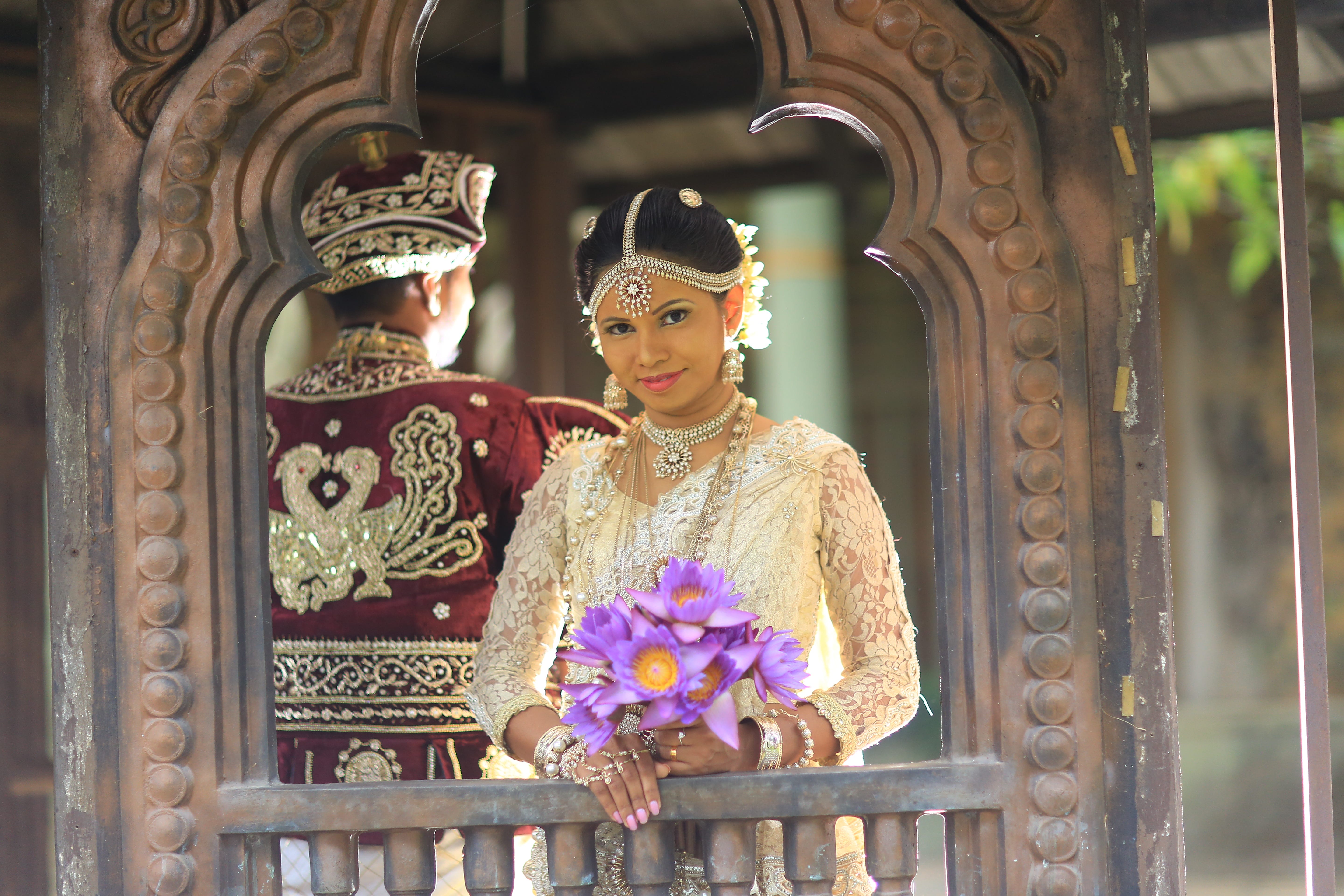 Kandian Wedding of #TravelingWeddingCouple | by Twinkling Dreams ...
