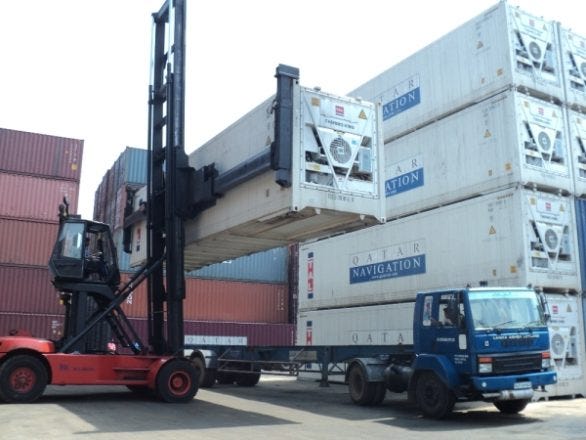 Qatar to move shipping hub from Dubai to Oman - Doha News - Medium
