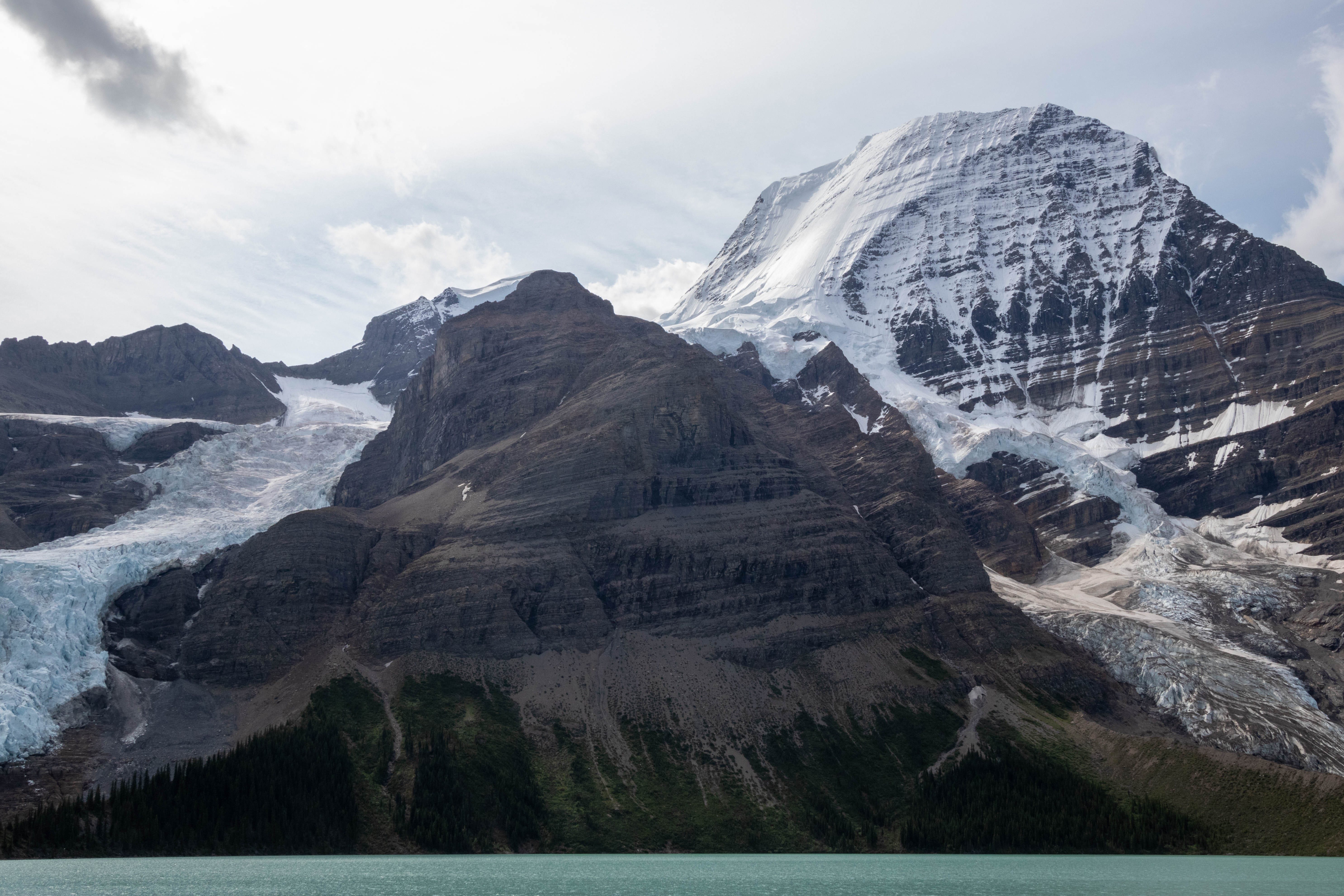 Backpacking the Berg Lake Trail. 5 days, 85 km hiked and 2525 m gained ...