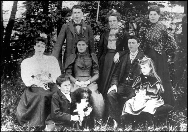 The queer life of L.M. Montgomery | by Jonathan Poletti | ʙᴇʟᴏᴠᴇʀ | Medium