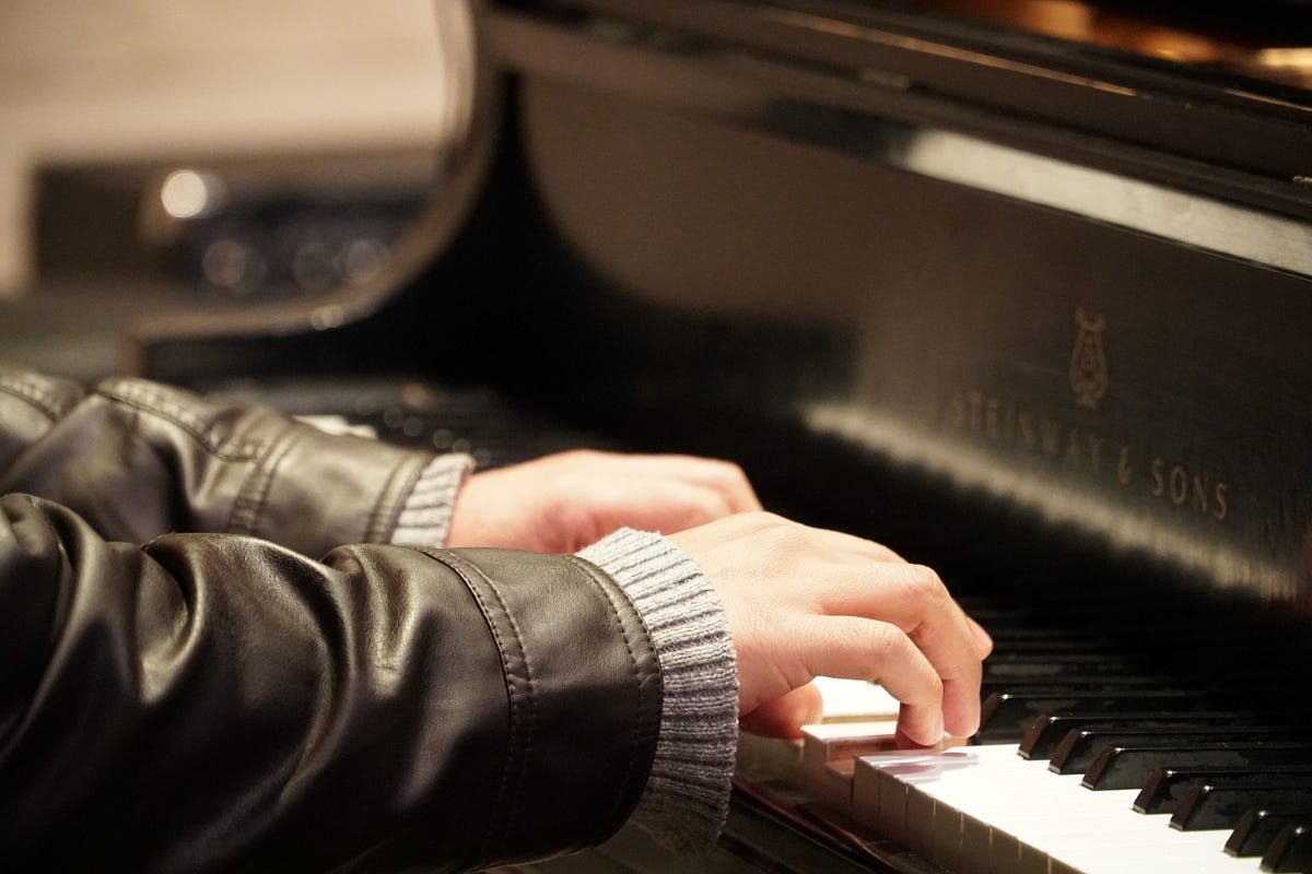 Elton John at 23: An Intimate Performance | by Laura Lind | Plethora Of ...