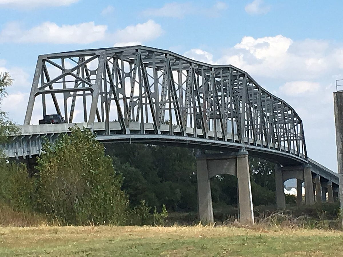 The 1939 Brownville Bridge Connects Atchison County, Missouri to ...
