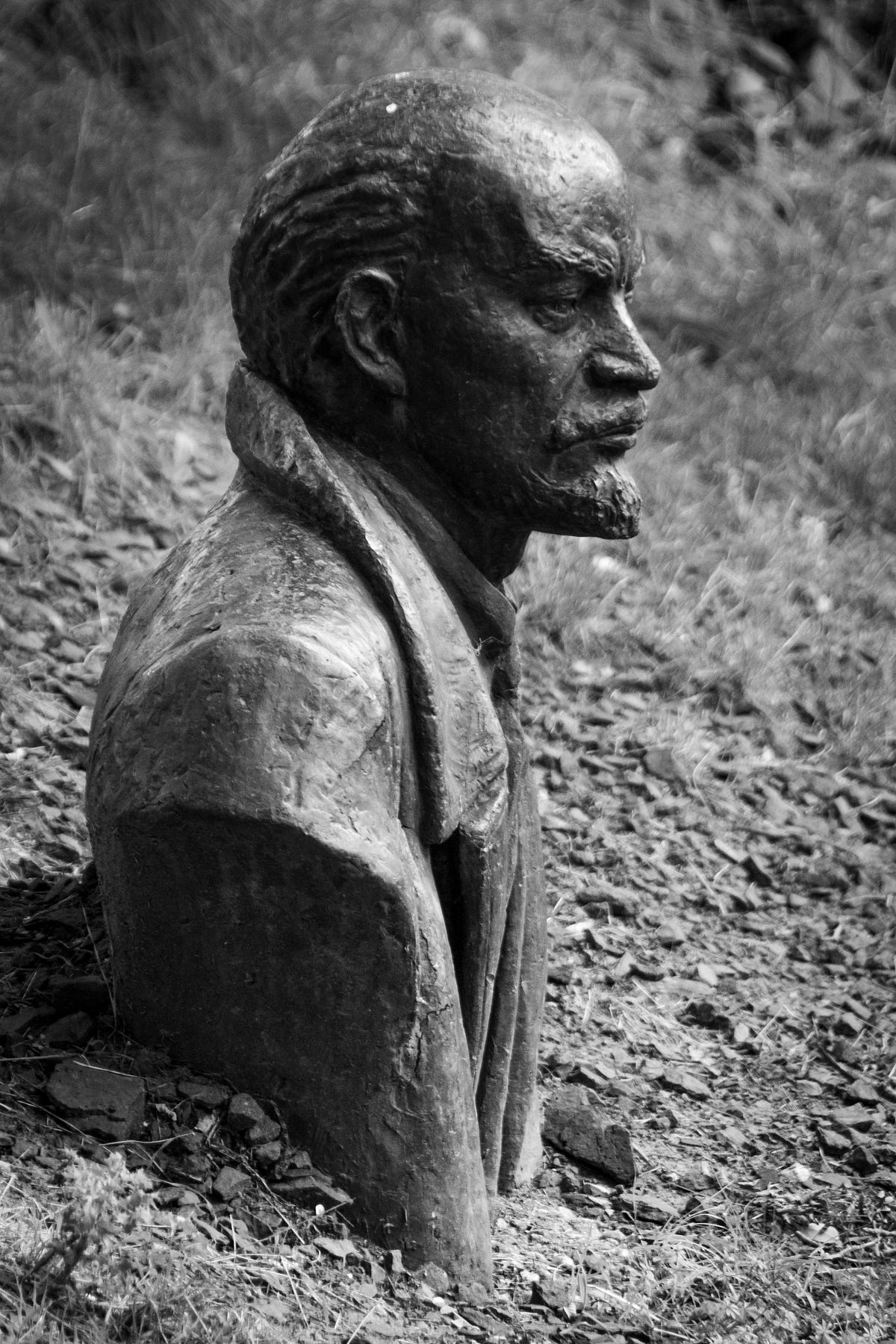 Sen, Ben, Lenin!. 1991 yılında Karadeniz’in hırçın… | by DERVISTEKDEMIR ...