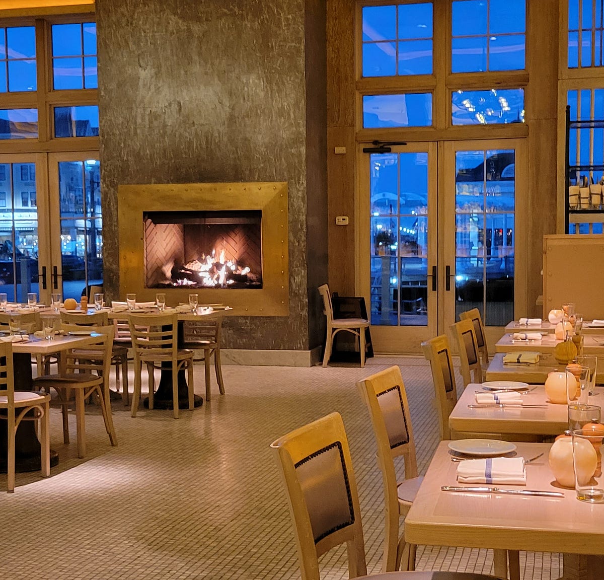 Fine Dining By The Sea: A Review of Avenue Le Club | by Ossiana ...