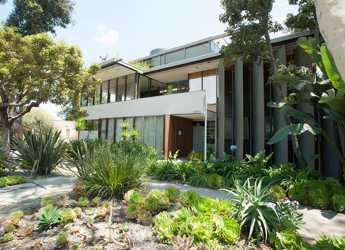 Rebirth of Richard Neutra’s home. Los Angeles home designed and resided ...