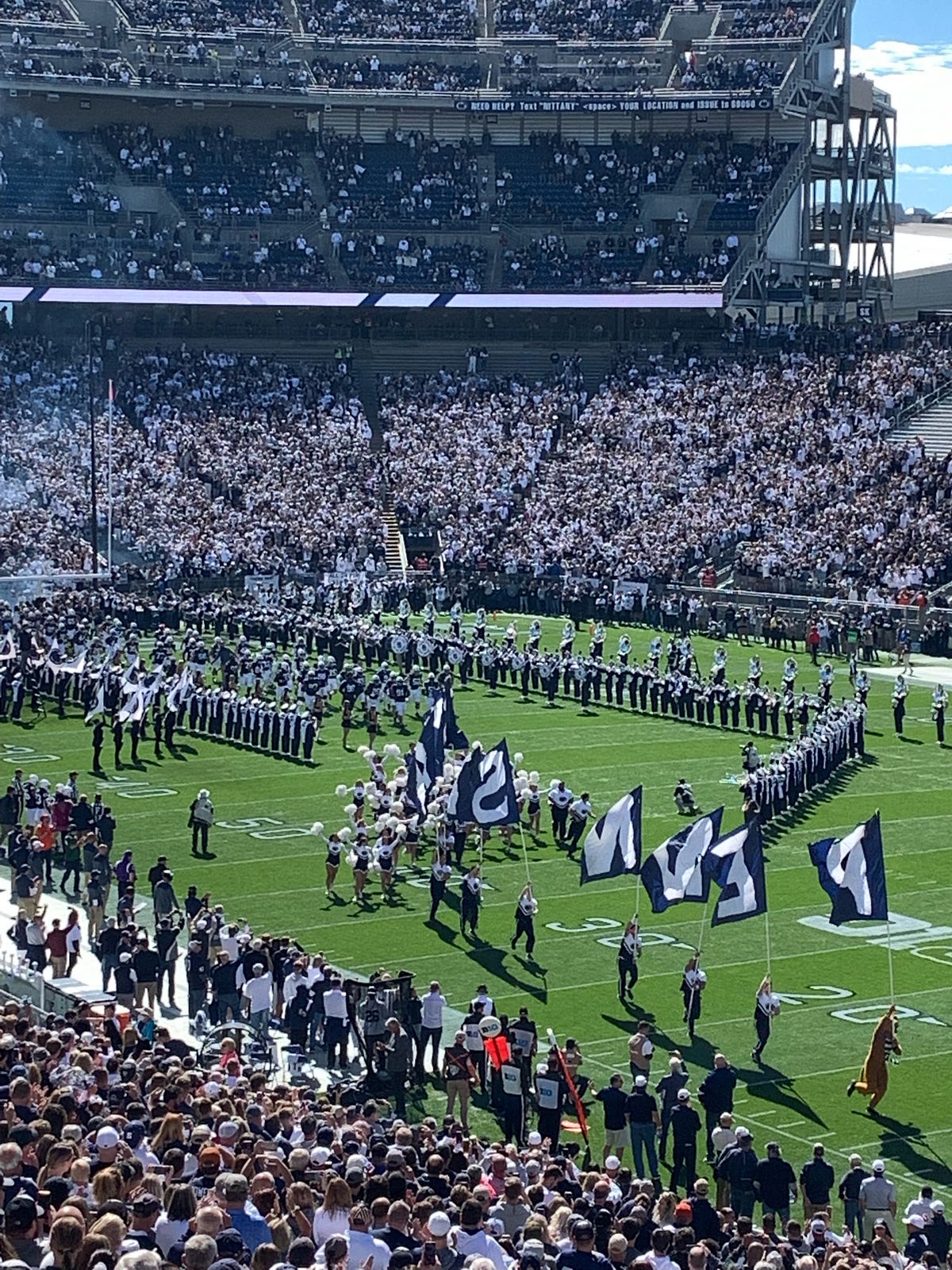 My Experience Going to the Second Largest Football Stadium in America ...