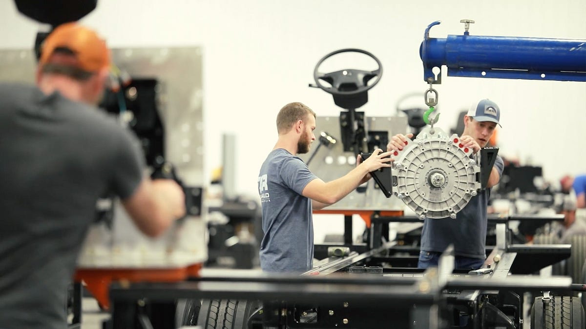 Benefits of Flex Manufacturing in the EV Industry | xos-trucks