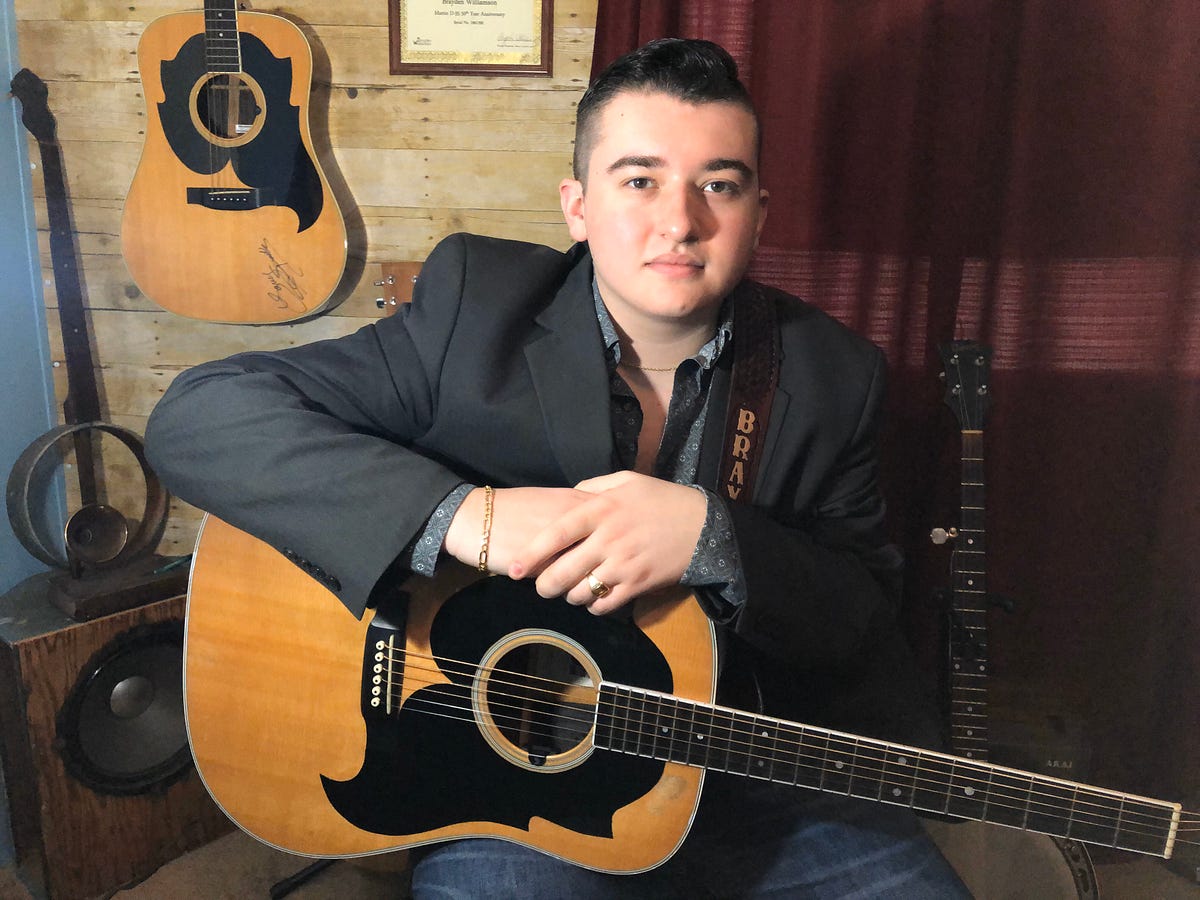 Brayden Williamson endorsed by Black Diamond Strings | by ...