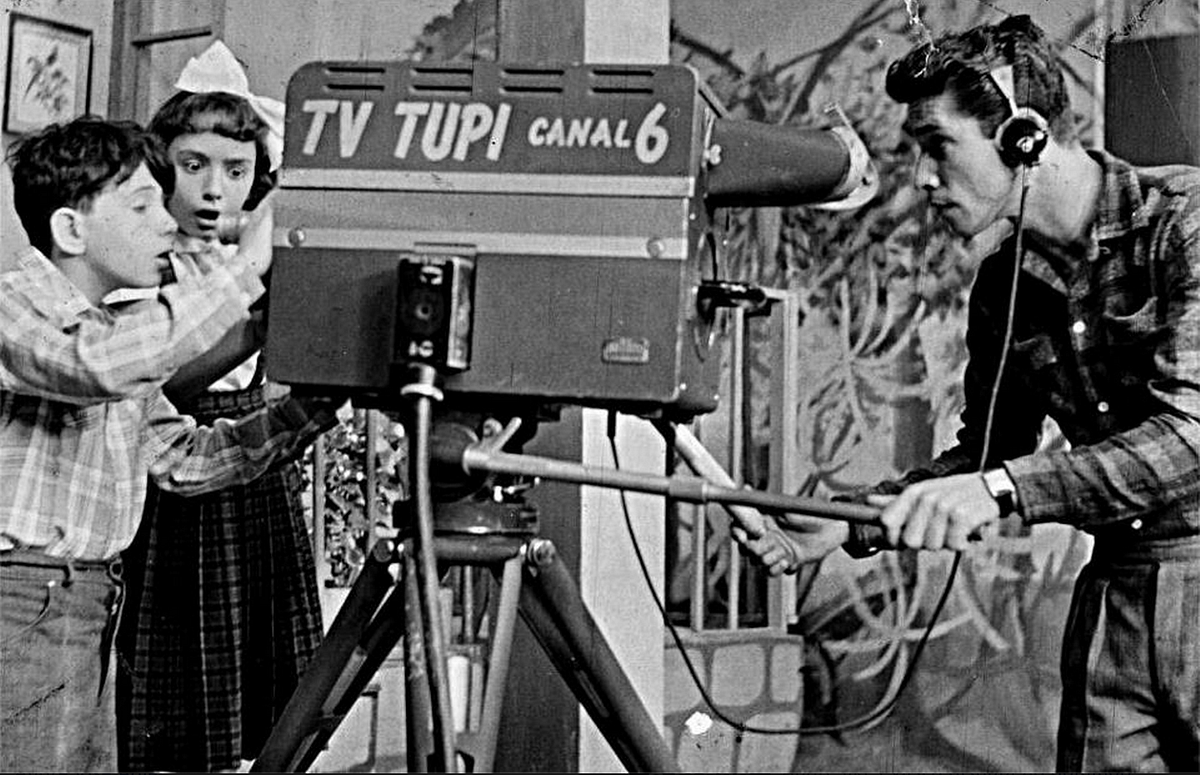 Tv Tupi: a vanguarda da comunicação | by Bruna Carvalho | Medium