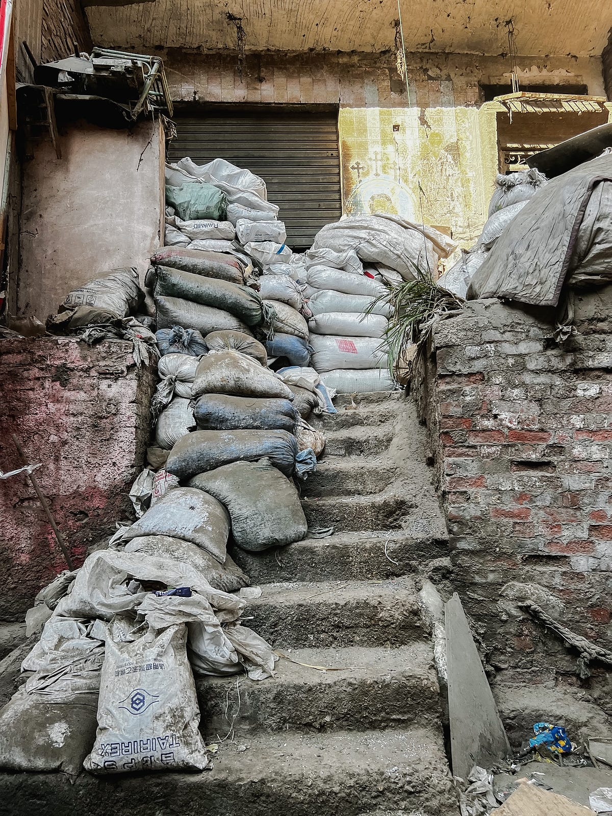 Cairo’s Garbage City. A slum in the outskirts of downtown… | by Sofie ...