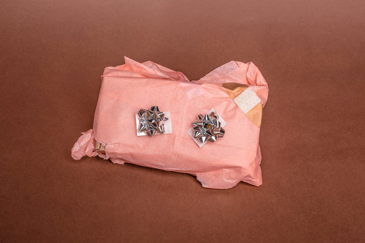 give-the-gift-of-curology-tis-the-season-for-custom-skincare-by