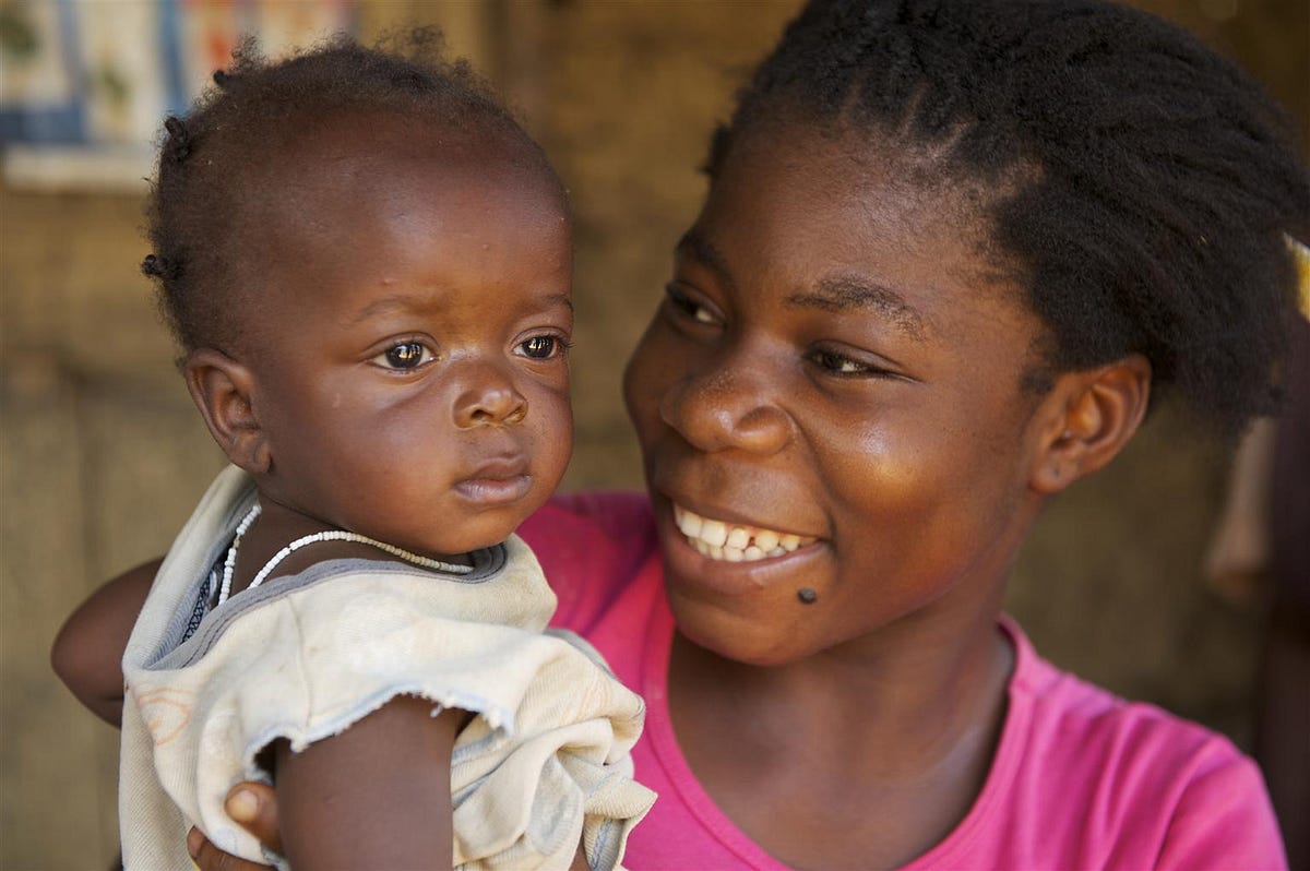 Training healthcare workers to save Liberia’s babies | by UNICEF New ...