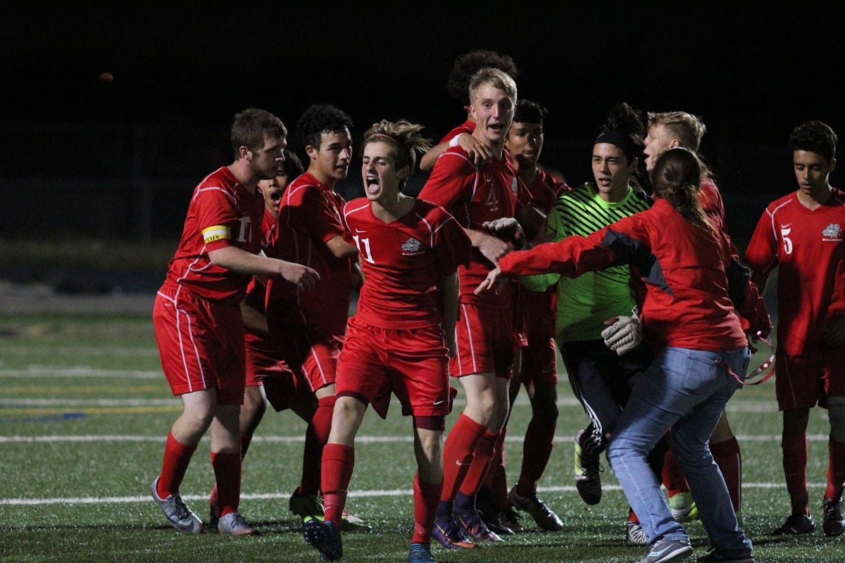 PHOTOS: Brighton Bulldogs at Prairie View Thunderhawks | by Will Satler ...