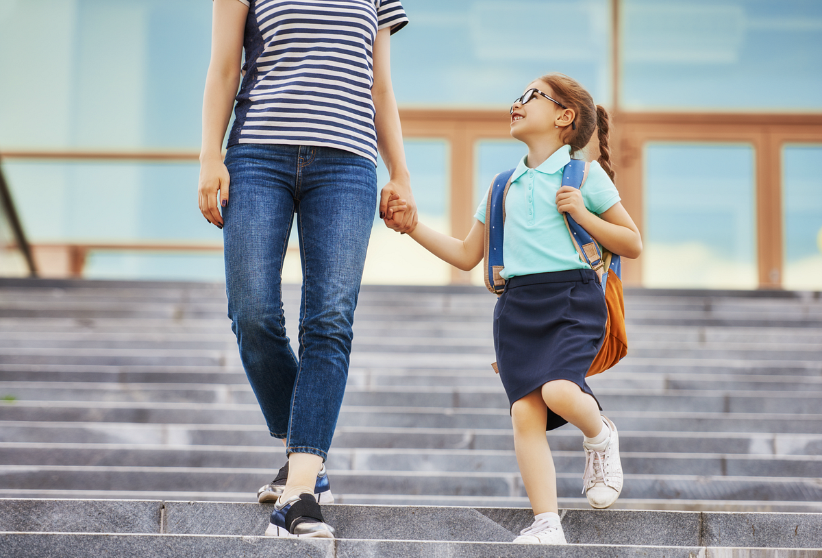 TOP TIPS FOR NEW EXPATS HOW TO SETTLE YOUR CHILD INTO AN INTERNATIONAL TOP TIPS FOR NEW EXPATS HOW TO SETTLE YOUR CHILD INTO AN INTERNATIONAL