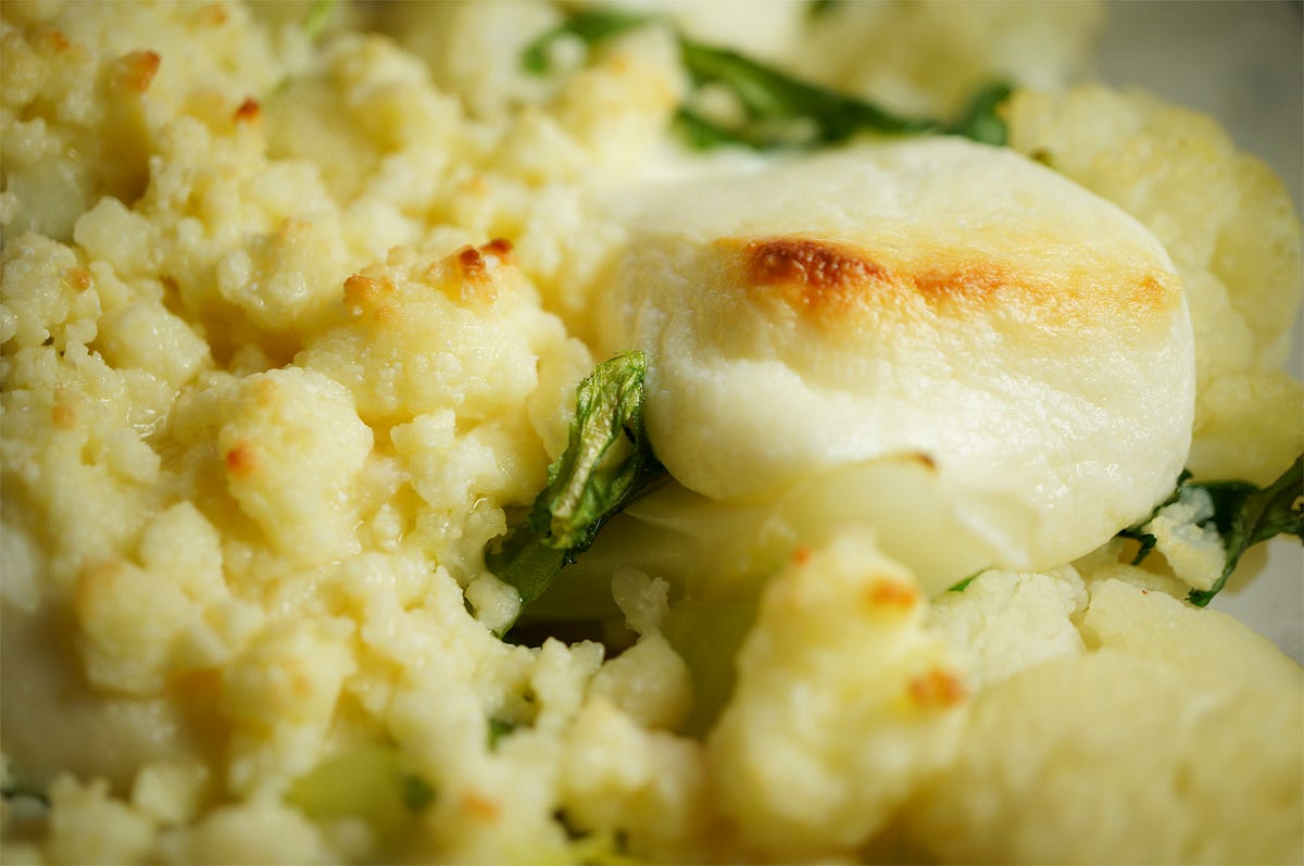 Coliflor horneada con queso y hojas | by Nino Arani | Mentiras Gourmet ...