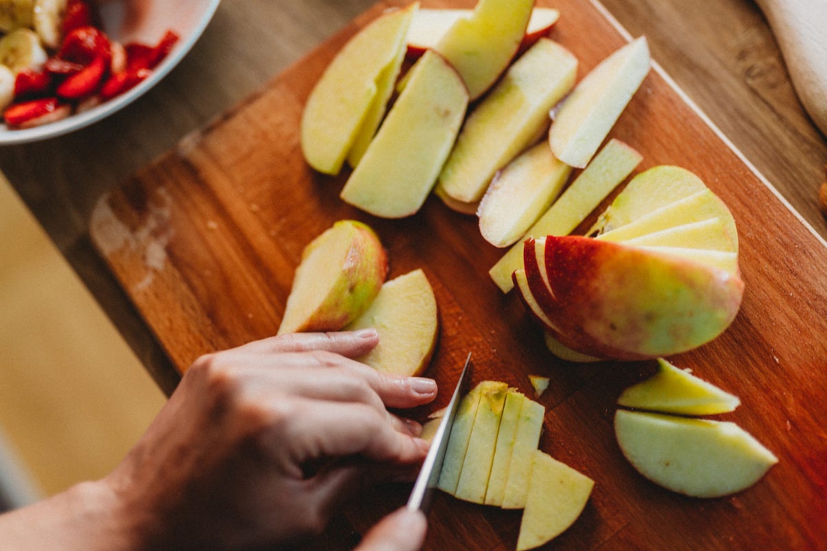 Five Delicious Ways to Cook Apples in the Kitchen | by Maggie | Medium