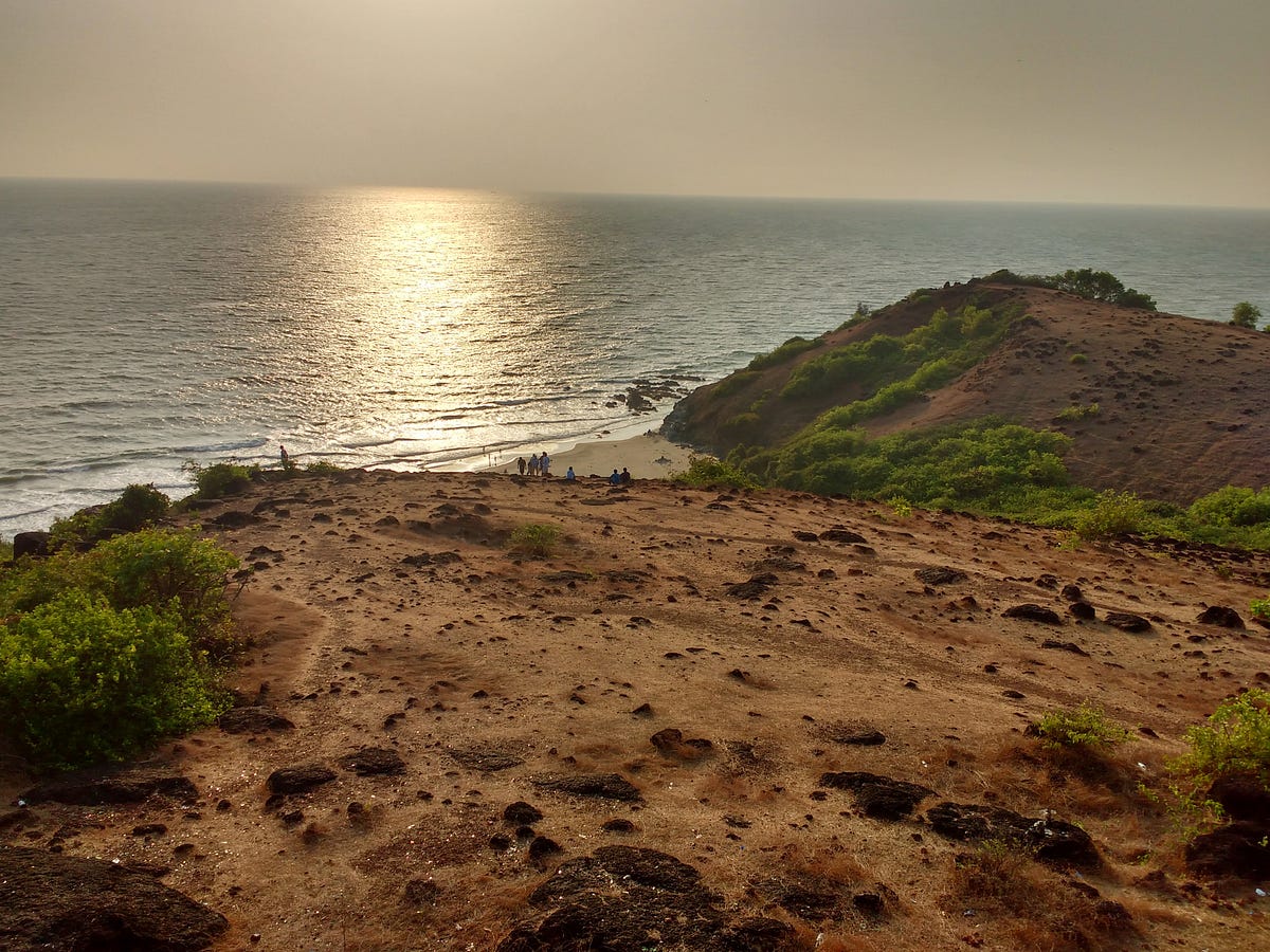 From colonization to Bollywood: the Chapora Fort of Goa | by Desh Raj ...