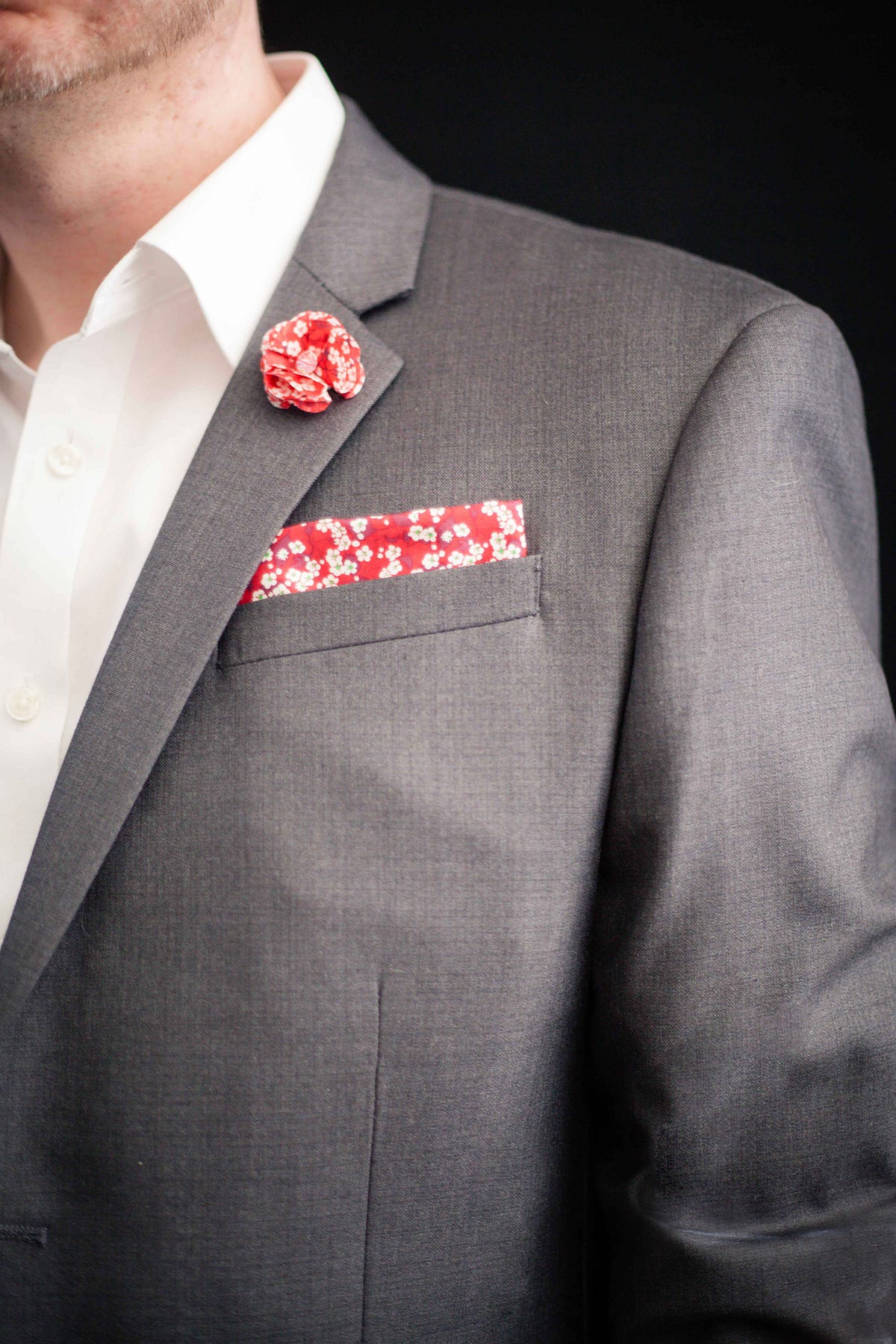 How to Wear Your Pocket Square to Look as Suave as Bond with Minimal ...