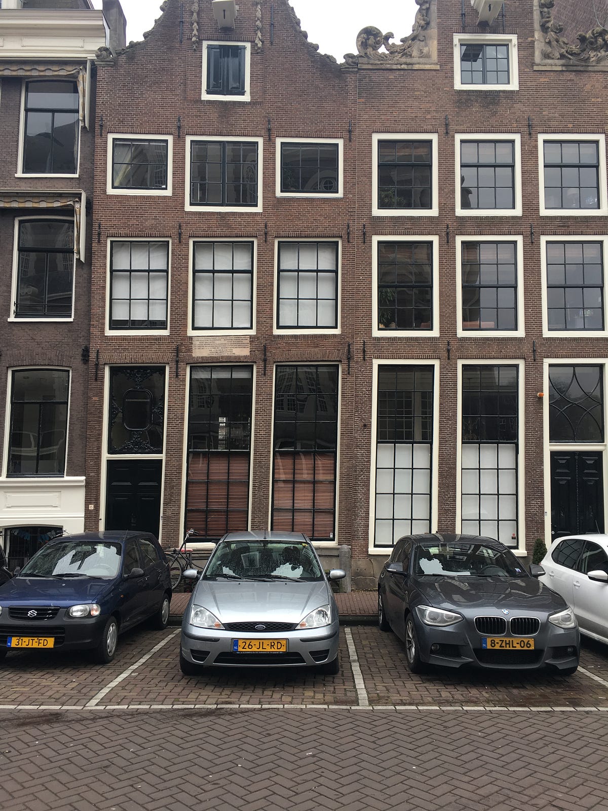 Descartes in Amsterdam. Westermarkt 6, Amsterdam, in the house… | by Mo ...