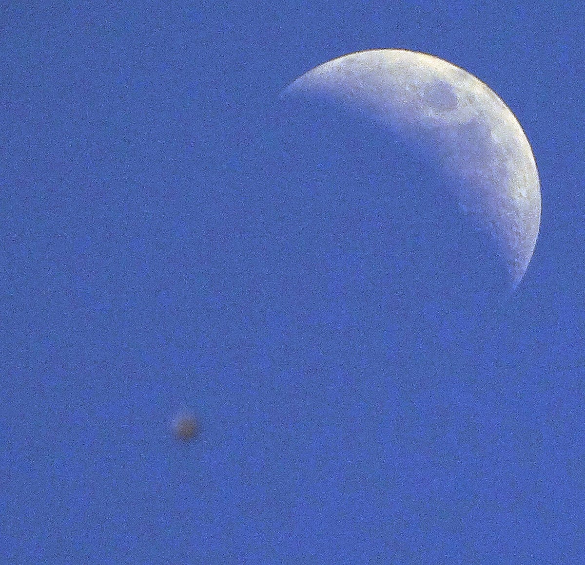 Large Object Captured Below The Moon By Johnmooner Chief Nov 2022