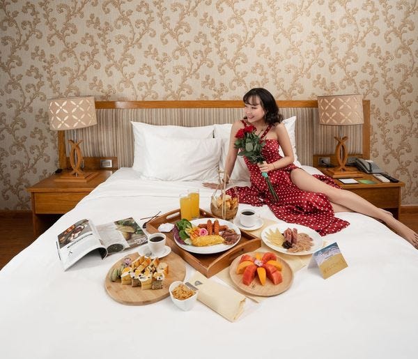 MY VU THAO – Medium