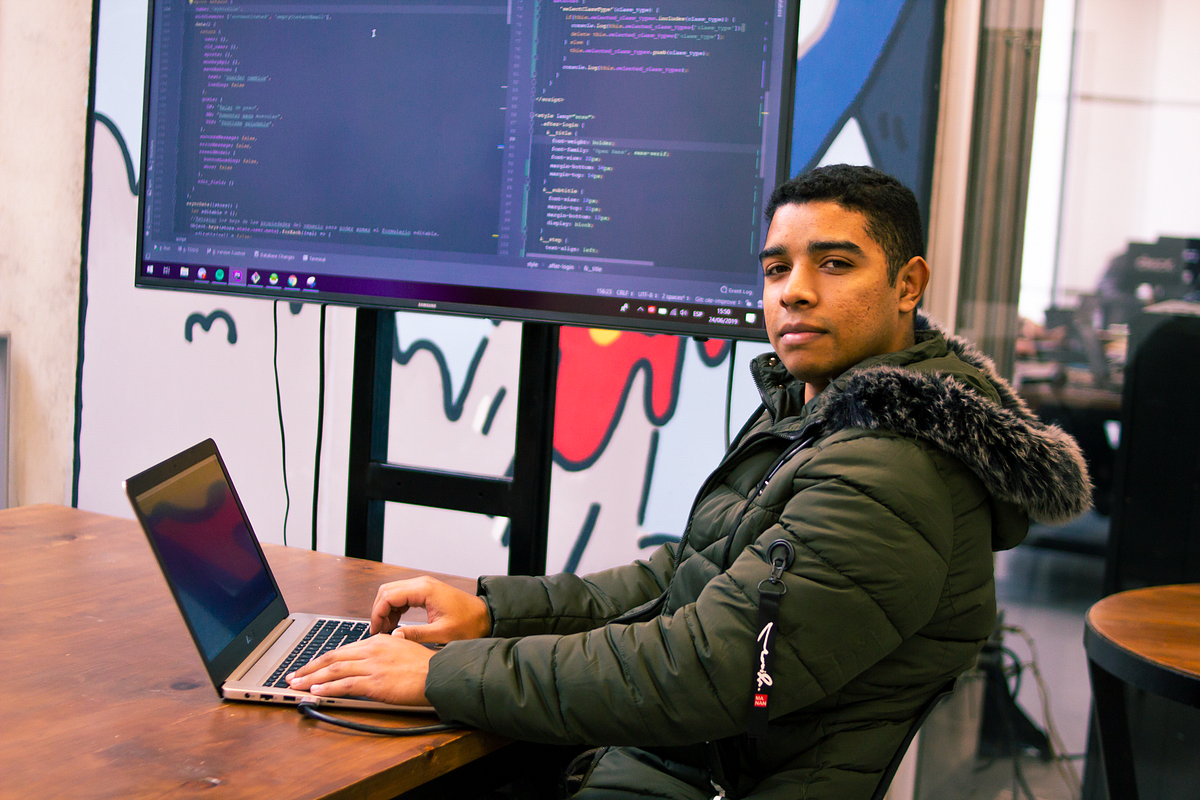 Talently capacita Senior developers para obtener trabajo remoto en USA | by Doménica Obando ...