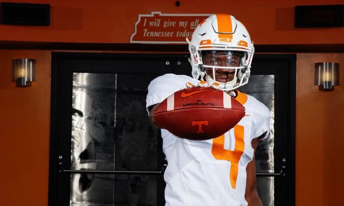 Analysis: Warren Burrell Commits to Tennessee | by Matthew Dossett | Medium