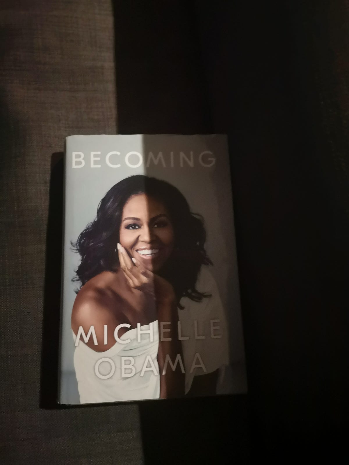 Book Review: Becoming by Michelle Obama | by MaiSoliMemo | Medium