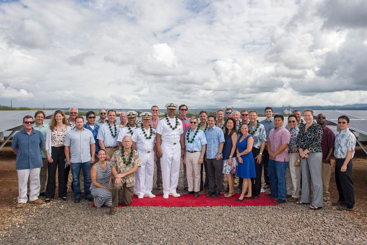 The U.S. Navy’s Solar Energy Project on the Waipio Peninsula of Oahu ...