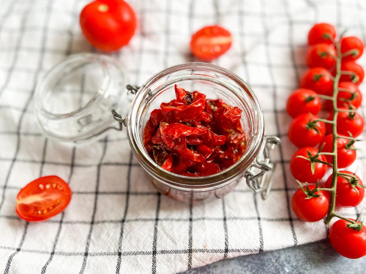 I buy a lot of tomatoes on purpose: I show you how to make dried ...