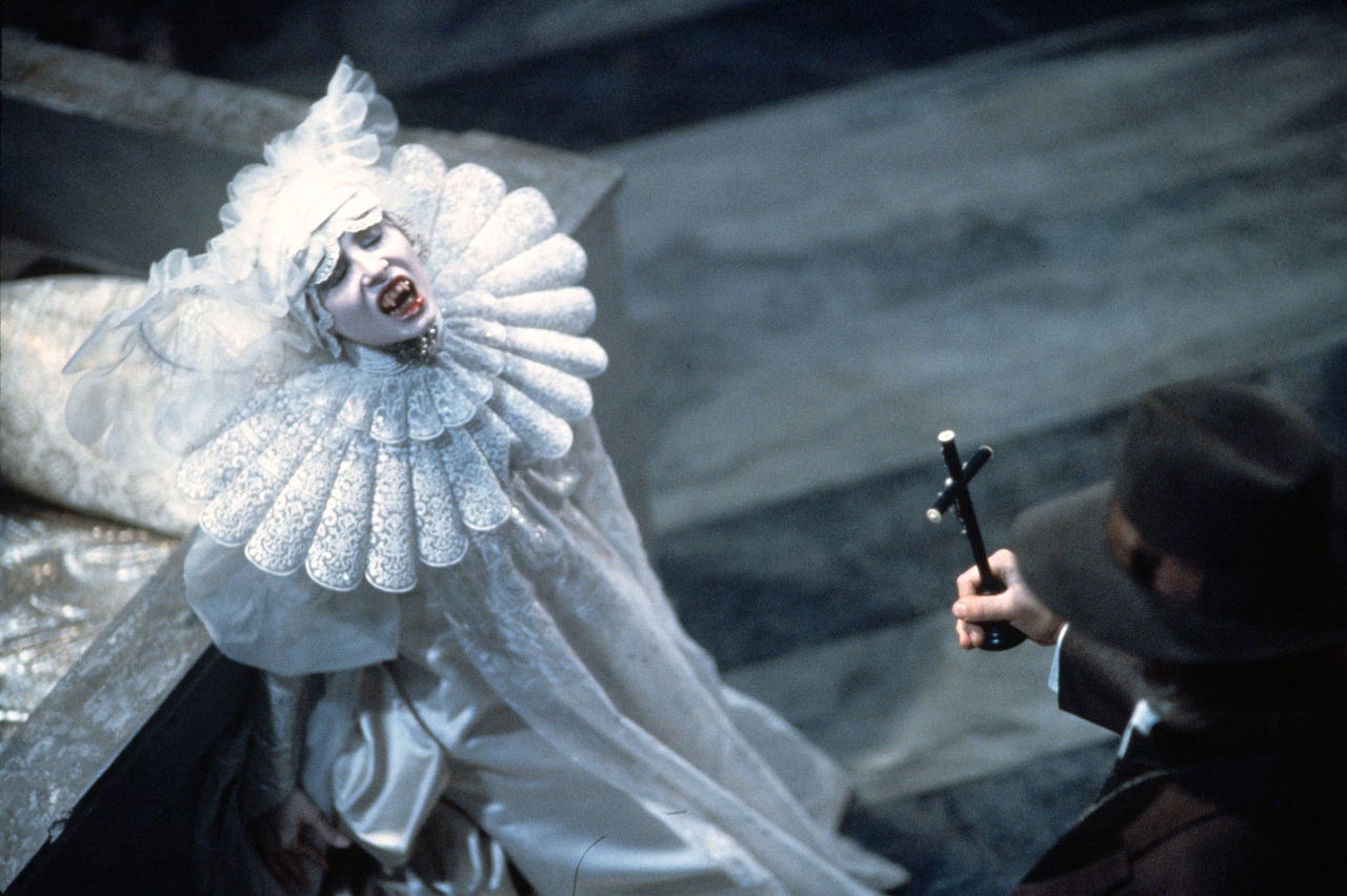Celebrating Eiko Ishiokas Extraordinary Costumes For ‘bram Stokers Dracula 1992 By Joe