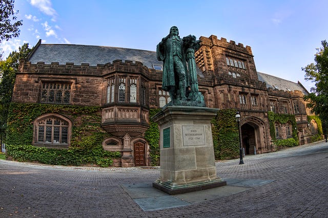 Moocs and the Academic Library. Massive Open Online Courses (MOOCs ...